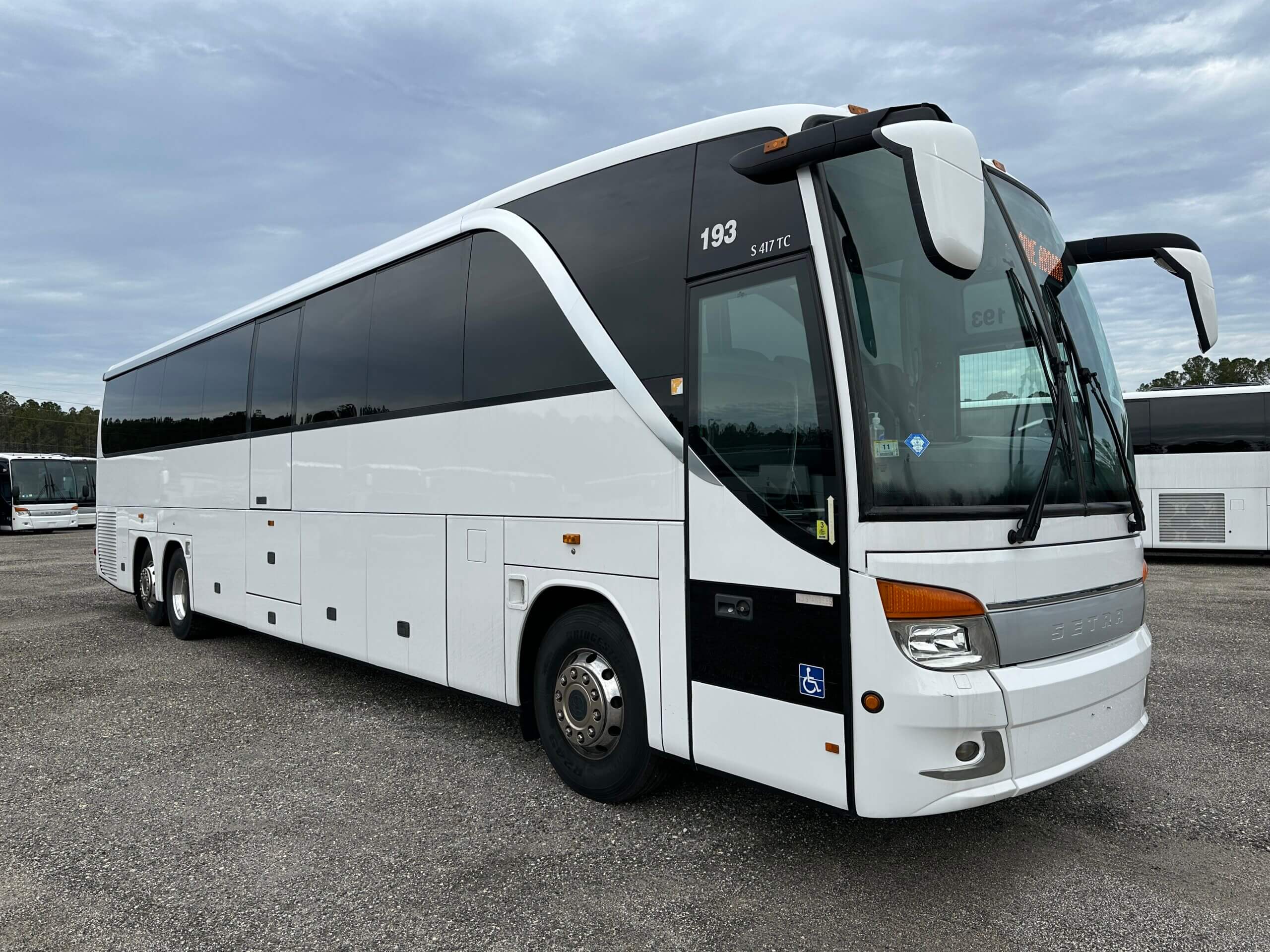 Pre Owned Models – Daimler Coaches North America